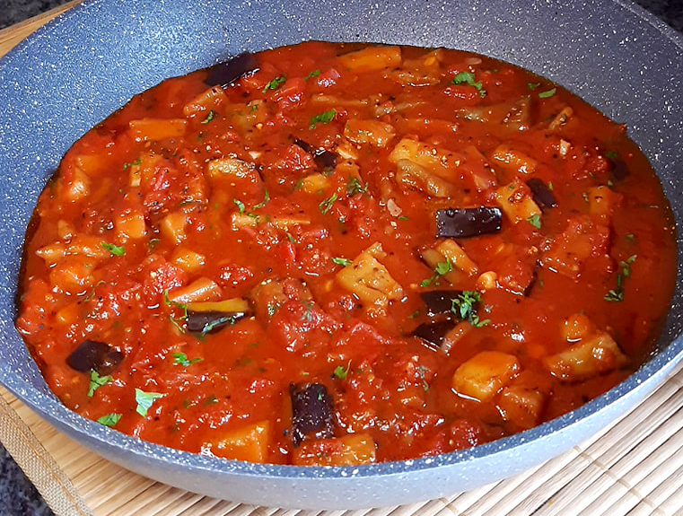 Zalza tal-brunġiel għal mal-għaġin