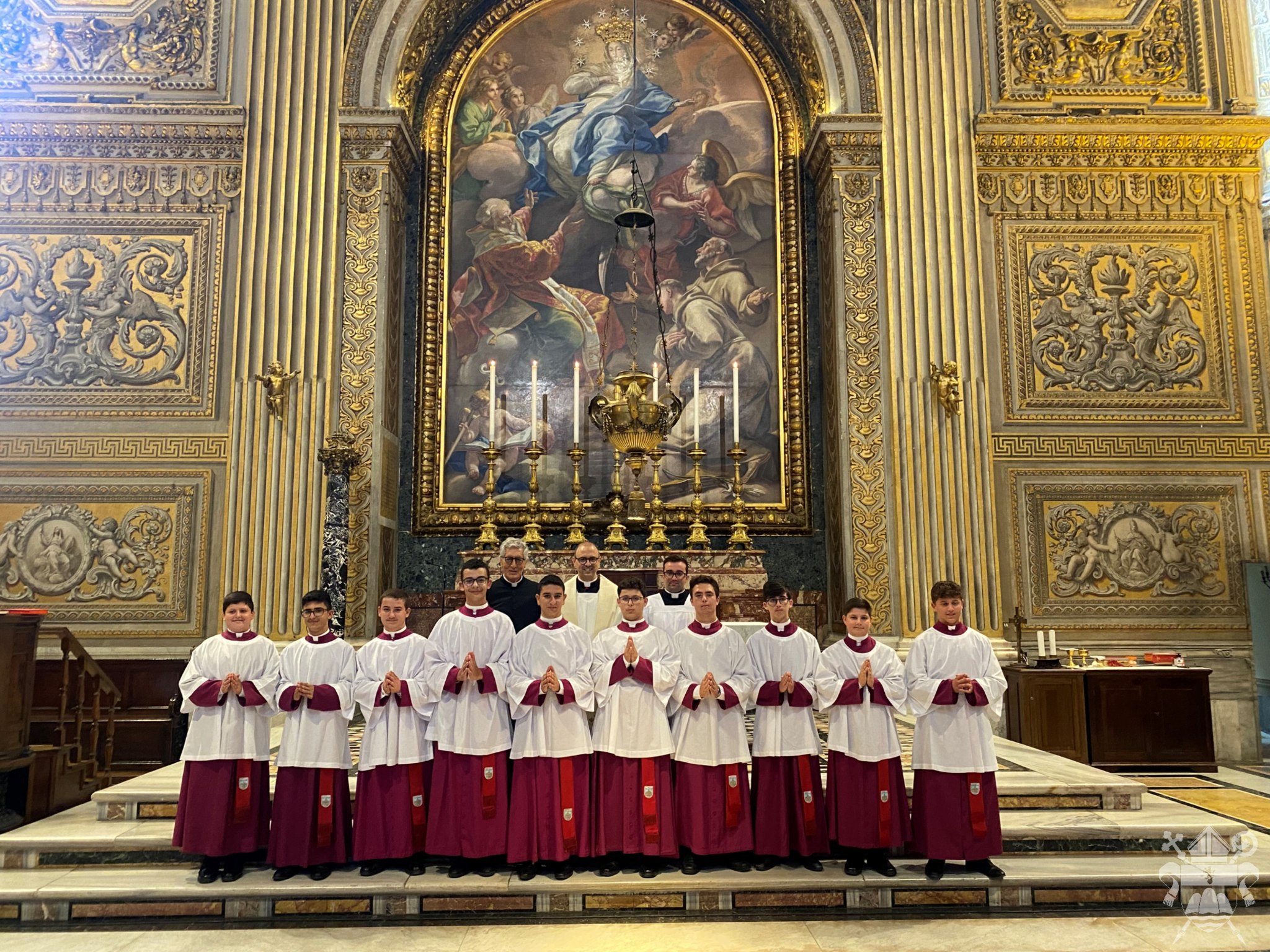 Gozitan and Maltese altar boys meet Pope Francis