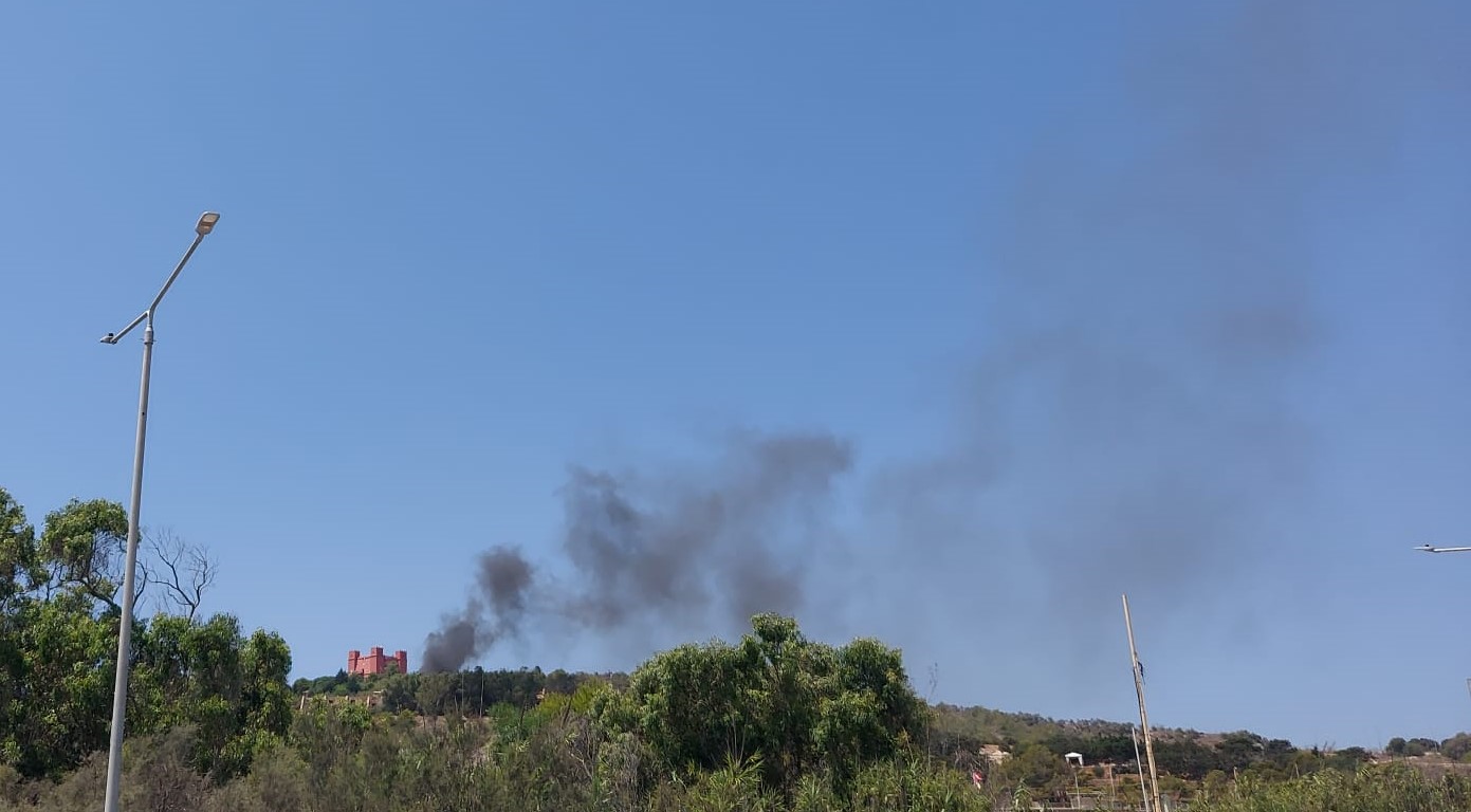Watch: Fire breaks out close to Red Tower in Mellieħa
