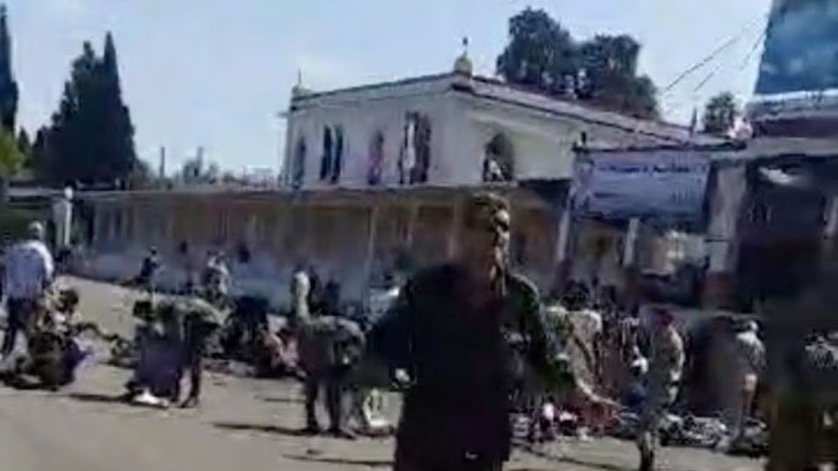 At least 100 dead in drone attack on Syrian military college