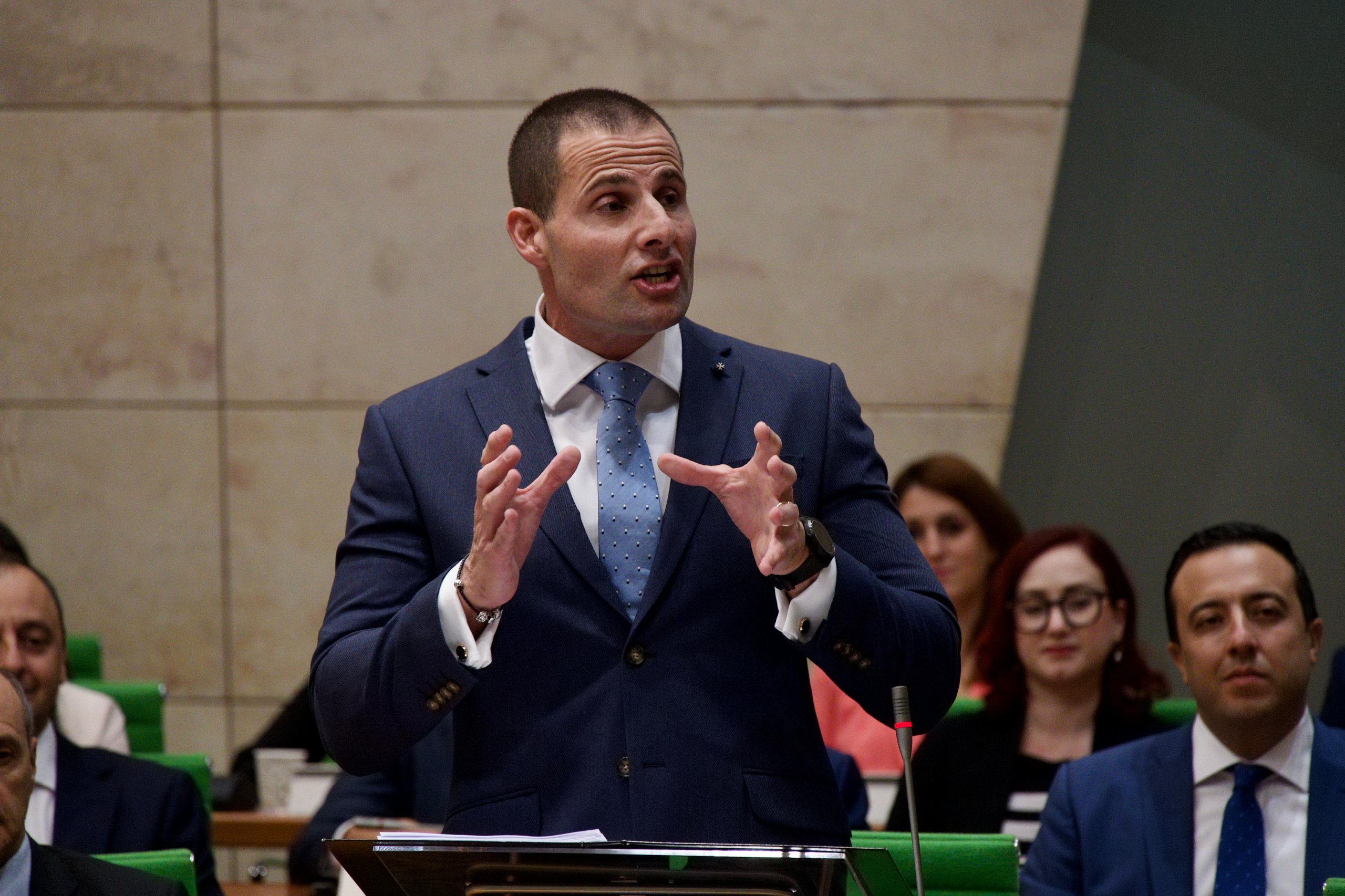 Ħadd mhu se jaħslilna wiċċna biex inkunu aħjar minnu - PM