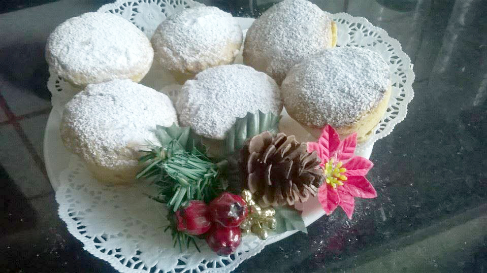 Torti bi frott imħallat, kannella u għasel