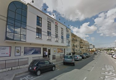 HSBC to close international call centre in Swatar