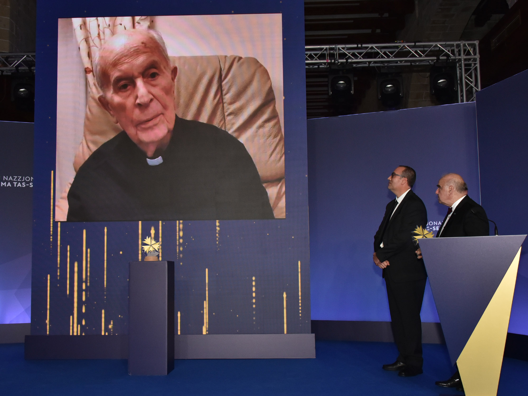 Dun Victor Grech jirbaħ il-Premju Nazzjonali Ħaddiem tas-Sena