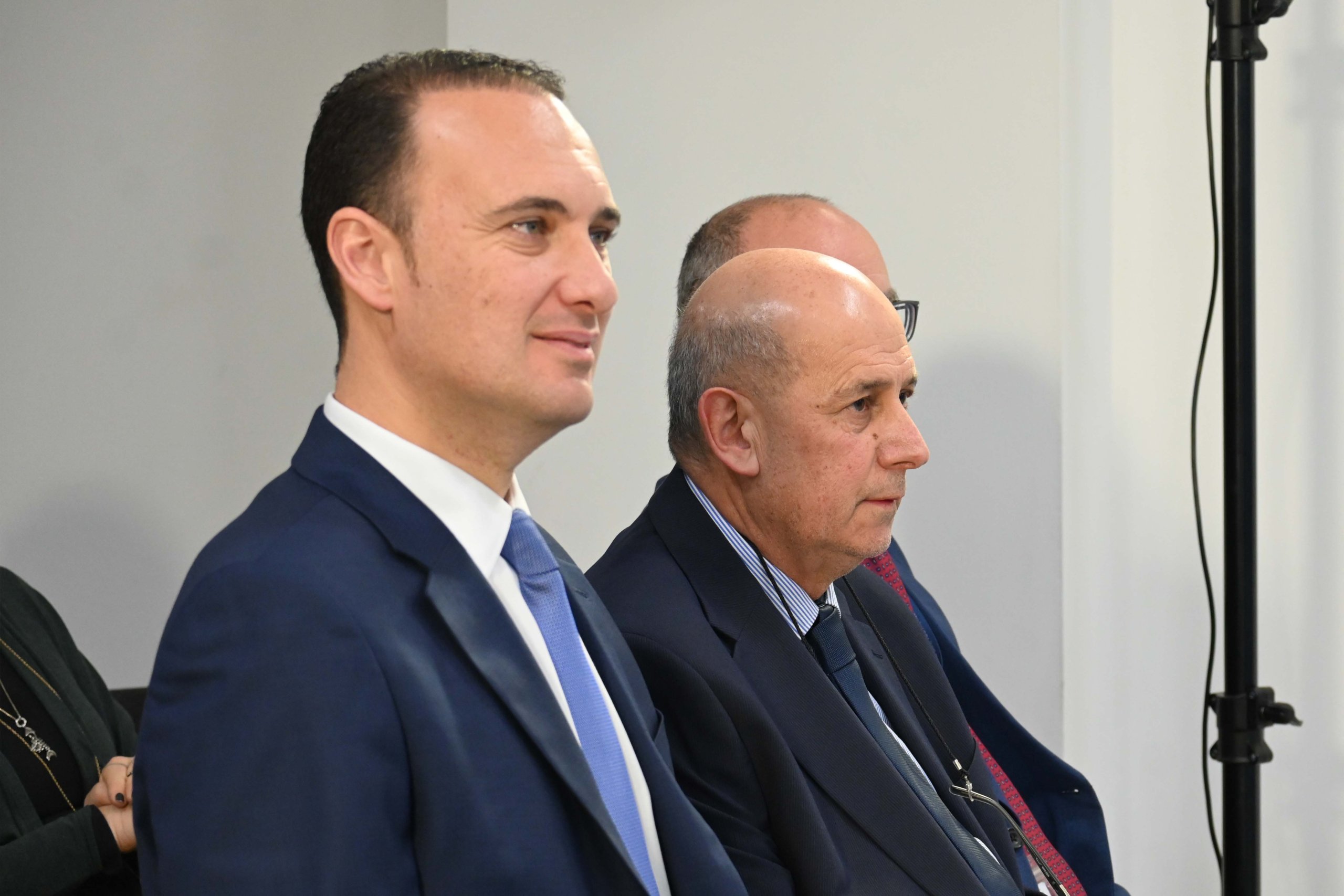 Tonqos għal 7.5% it-taxxa fuq ir-royalties għall-awturi u ko-awturi tal ...