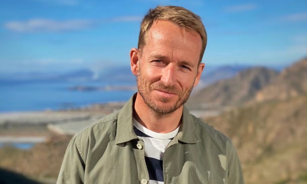 Imut Jonnie Irwin ta' A Place in the Sun