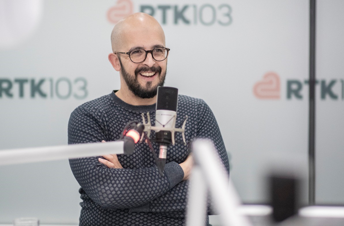 "Il-Qarċilla oriġinali mimlija doppju sens" - Alex Vella Gregory