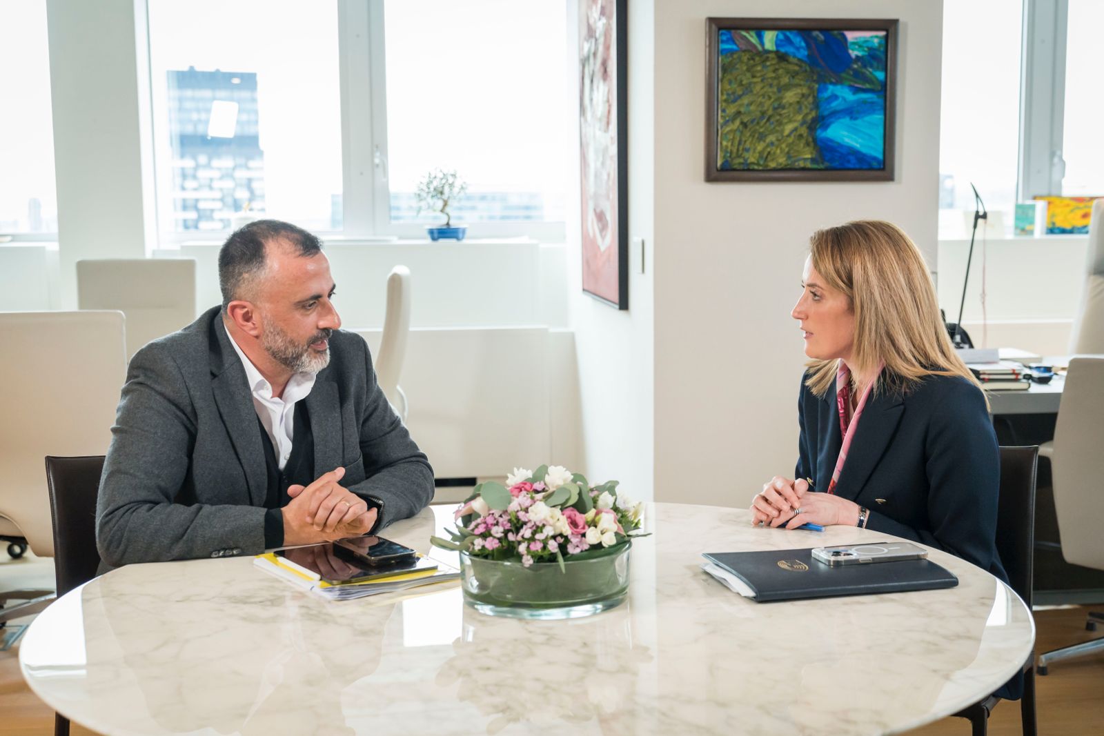 “Għandek l-obbligu li ssalva l-ħajjiet... dik ma tiġix mill-UE ...