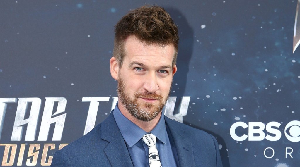 Imut l-attur Kenneth Mitchell ta' Star Trek: Discovery u Captain Marvel