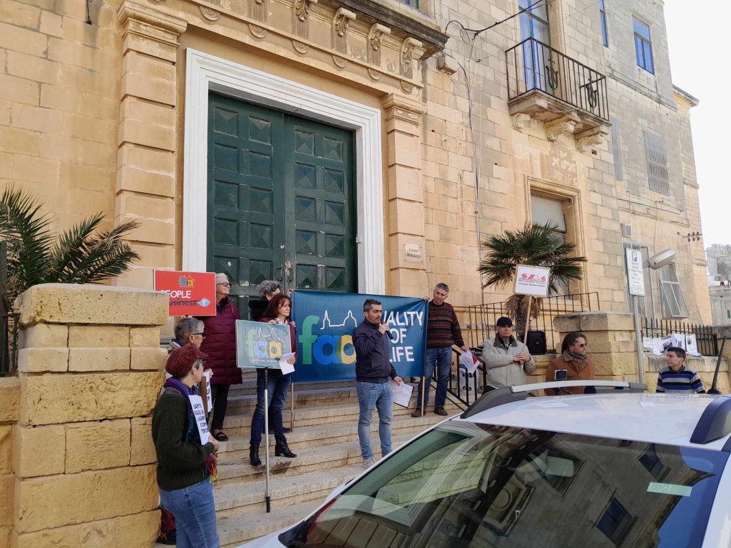 Hands off Evans Building: NGOs demand community use after hotel deal ...