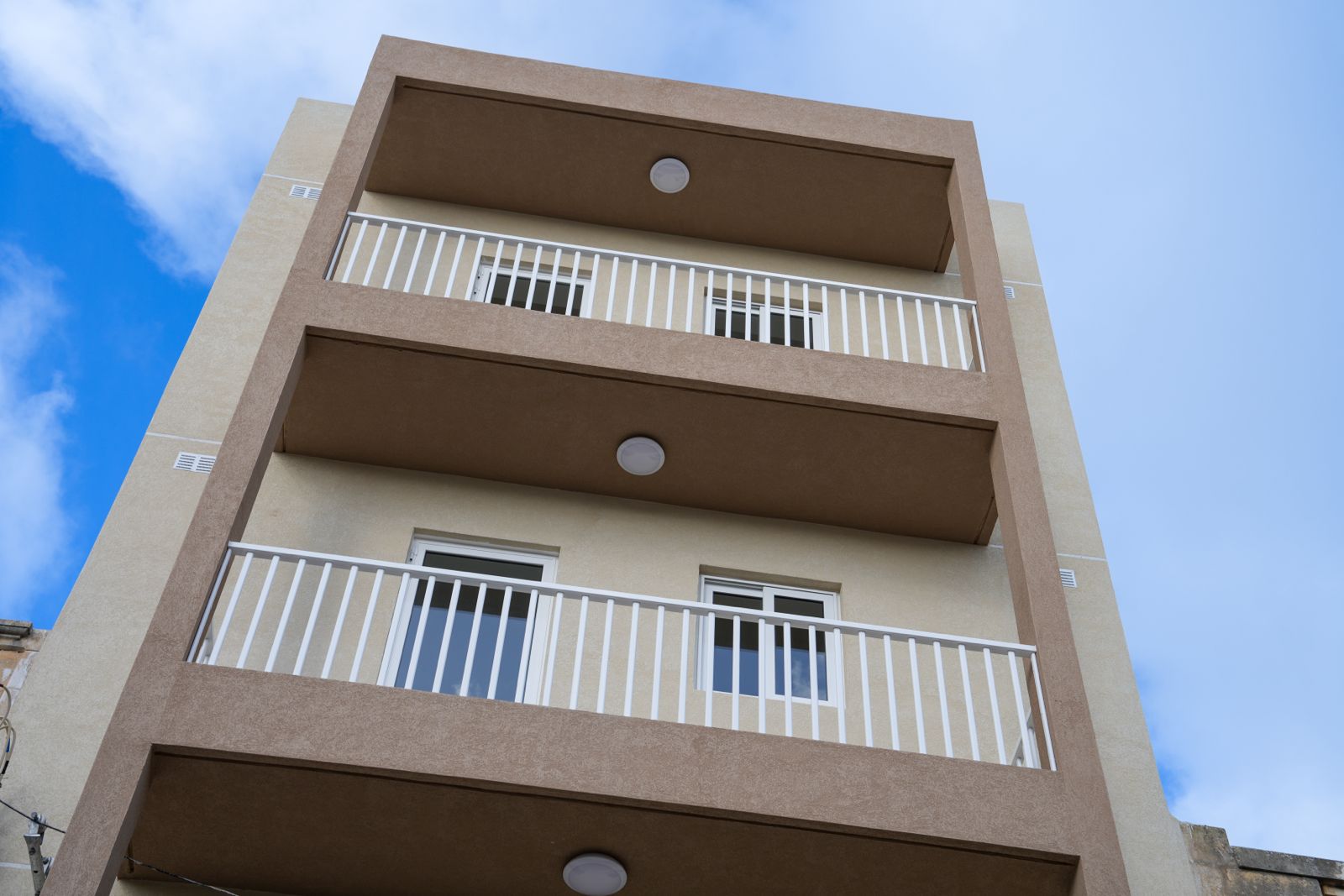 Inawgurata blokka appartamenti tal-Gvern imsemmija għal Charles Miceli ...