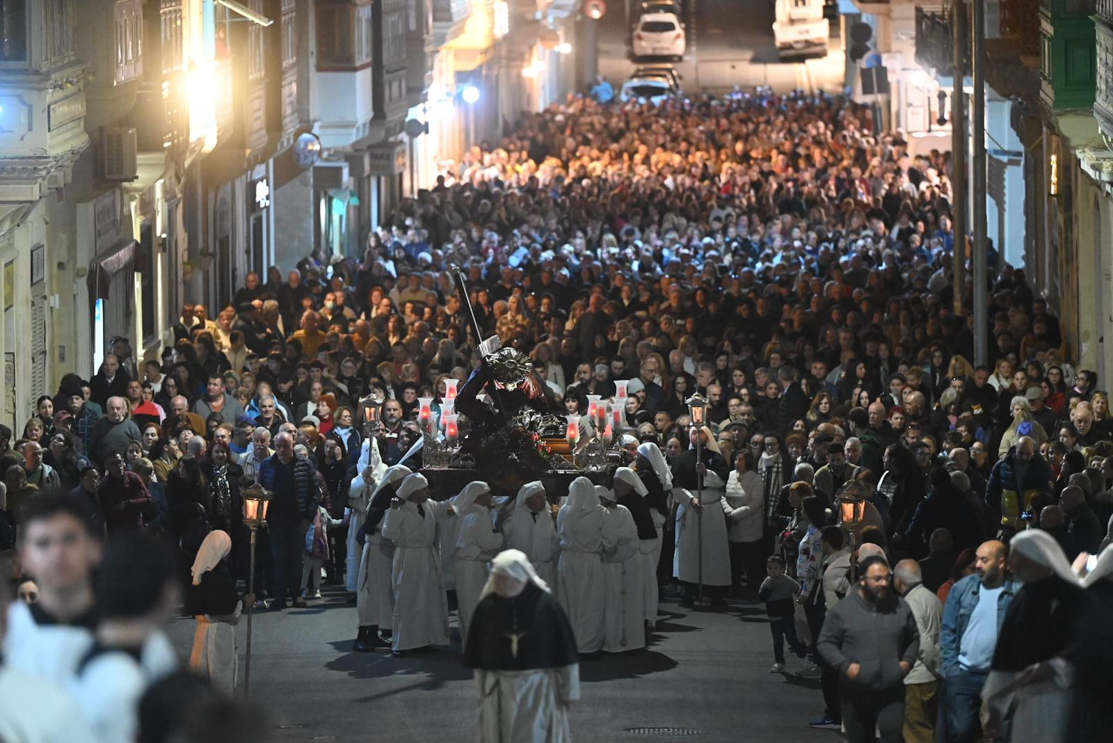 Ritratti: L-Arċisqof imexxi l-pellegrinaġġ tar-Redentur fl-Isla - Newsbook