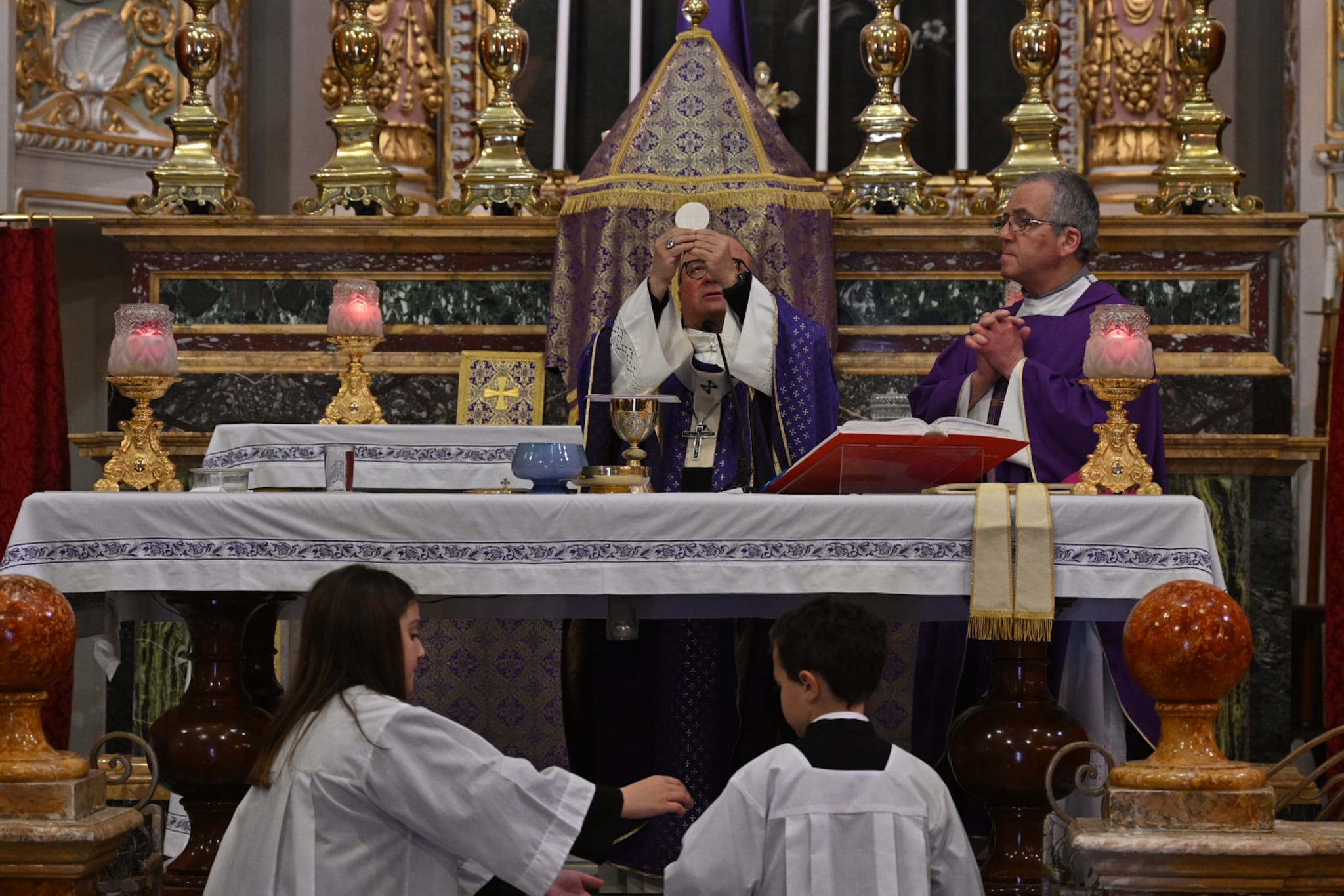 Choose to love until it hurts over ‘egoistic’ love, Archbishop exhorts ...