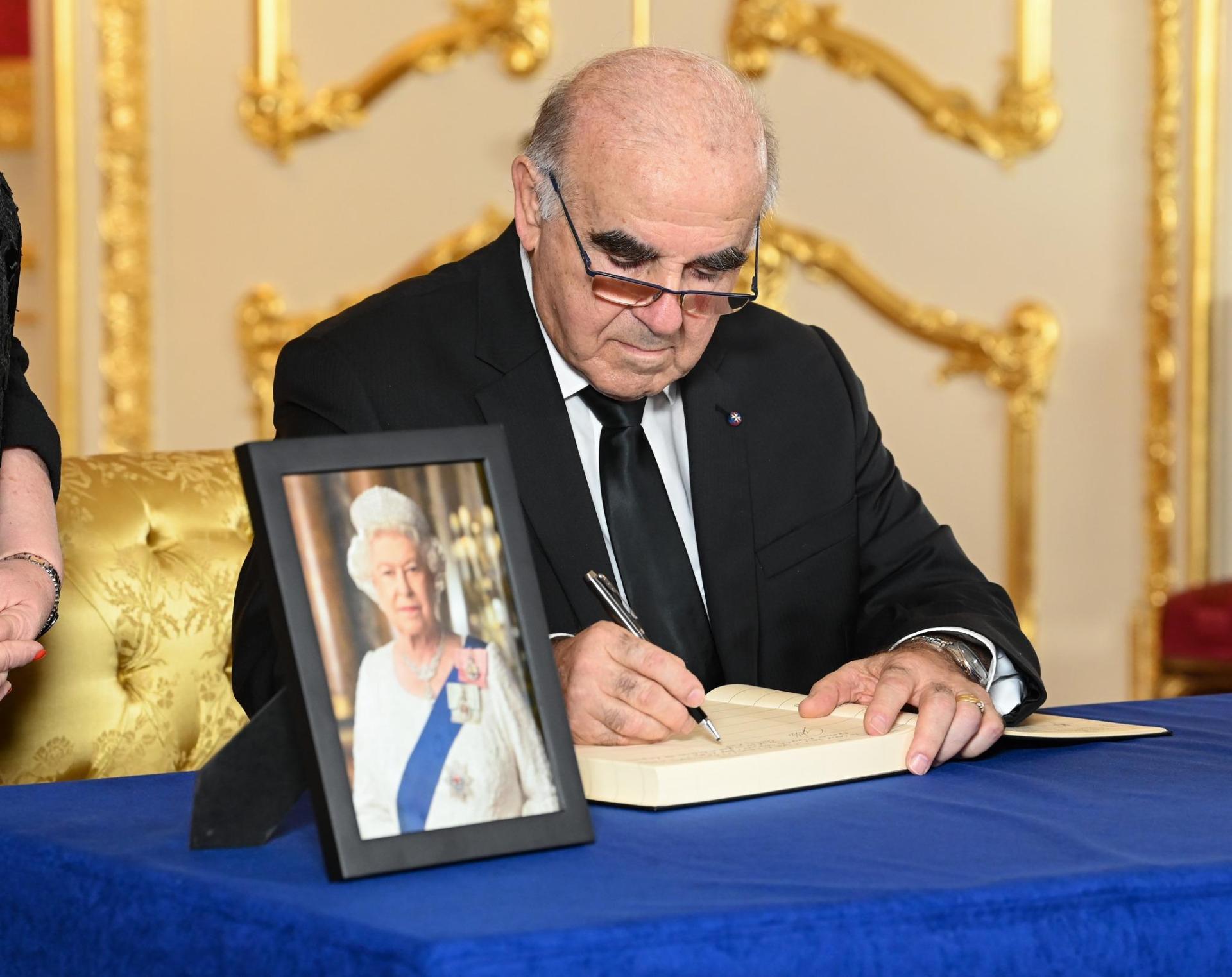 George Vella's trip to attend Queen's funeral cost over €60,000 - Newsbook