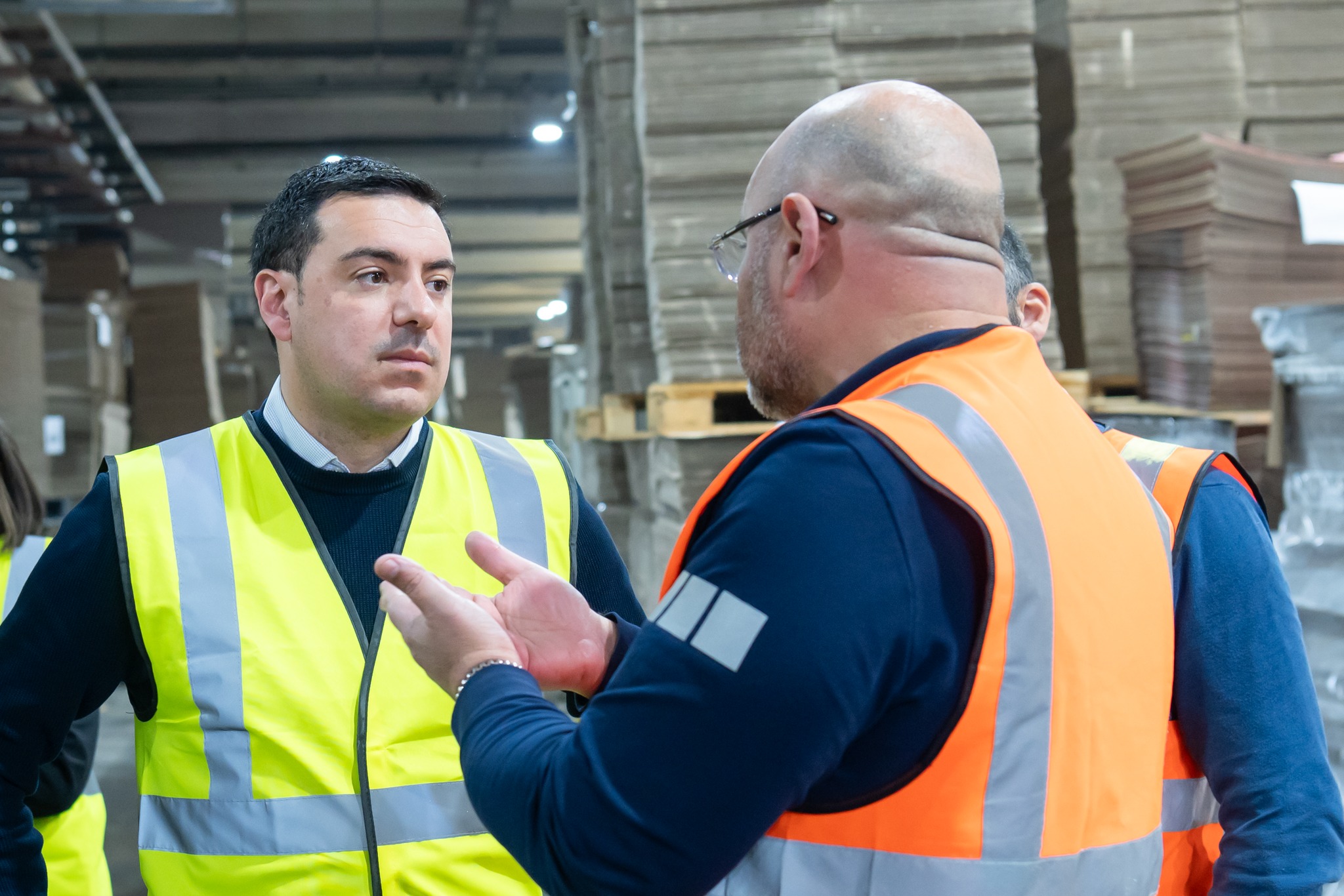 "Mhux ġust li ħaddiema tal-kuntrattur u tal-post jitħallsu differenti ...