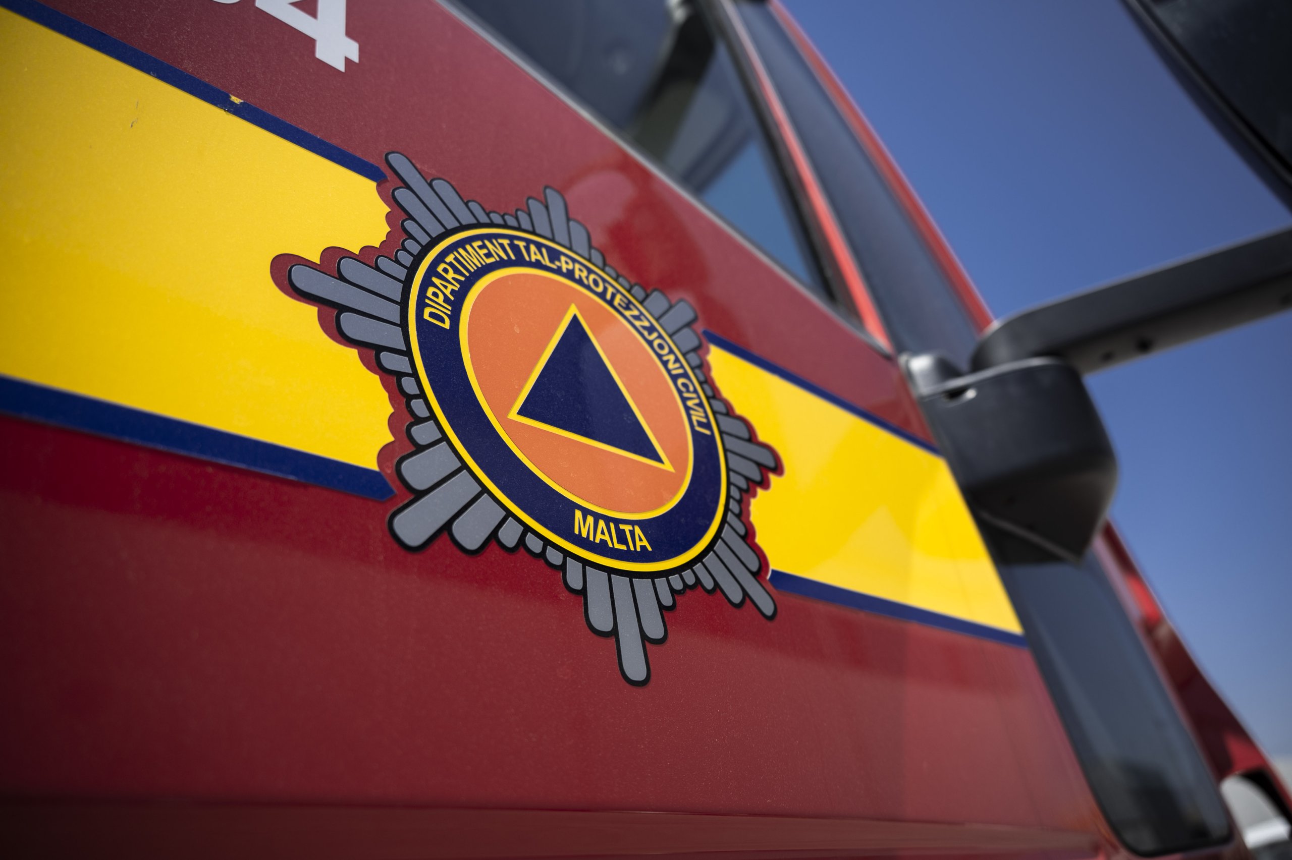 Debris damages cars after gas cylinder explodes in a balcony in Gozo