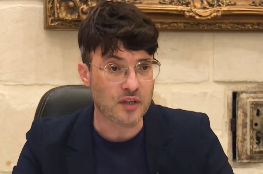 Is-Sindku ta' Ħal Qormi mhux ħati li hedded pulizija