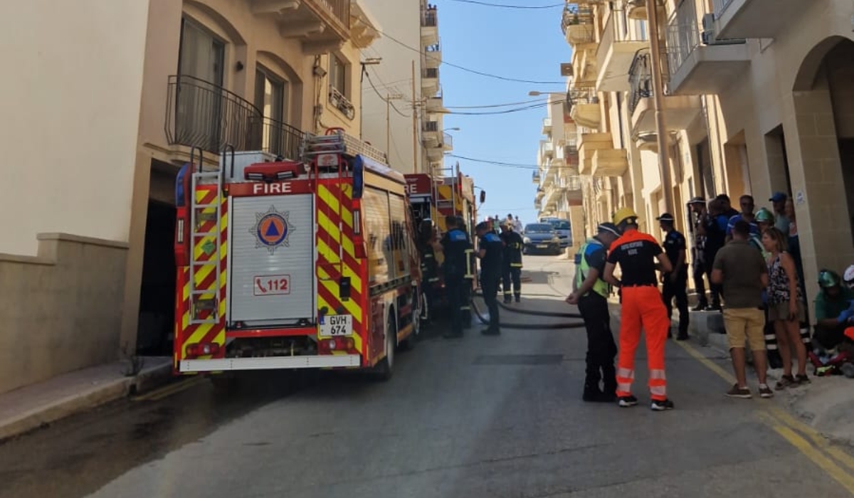 Fire breaks out in Marsalforn apartments, residents evacuated and cat ...