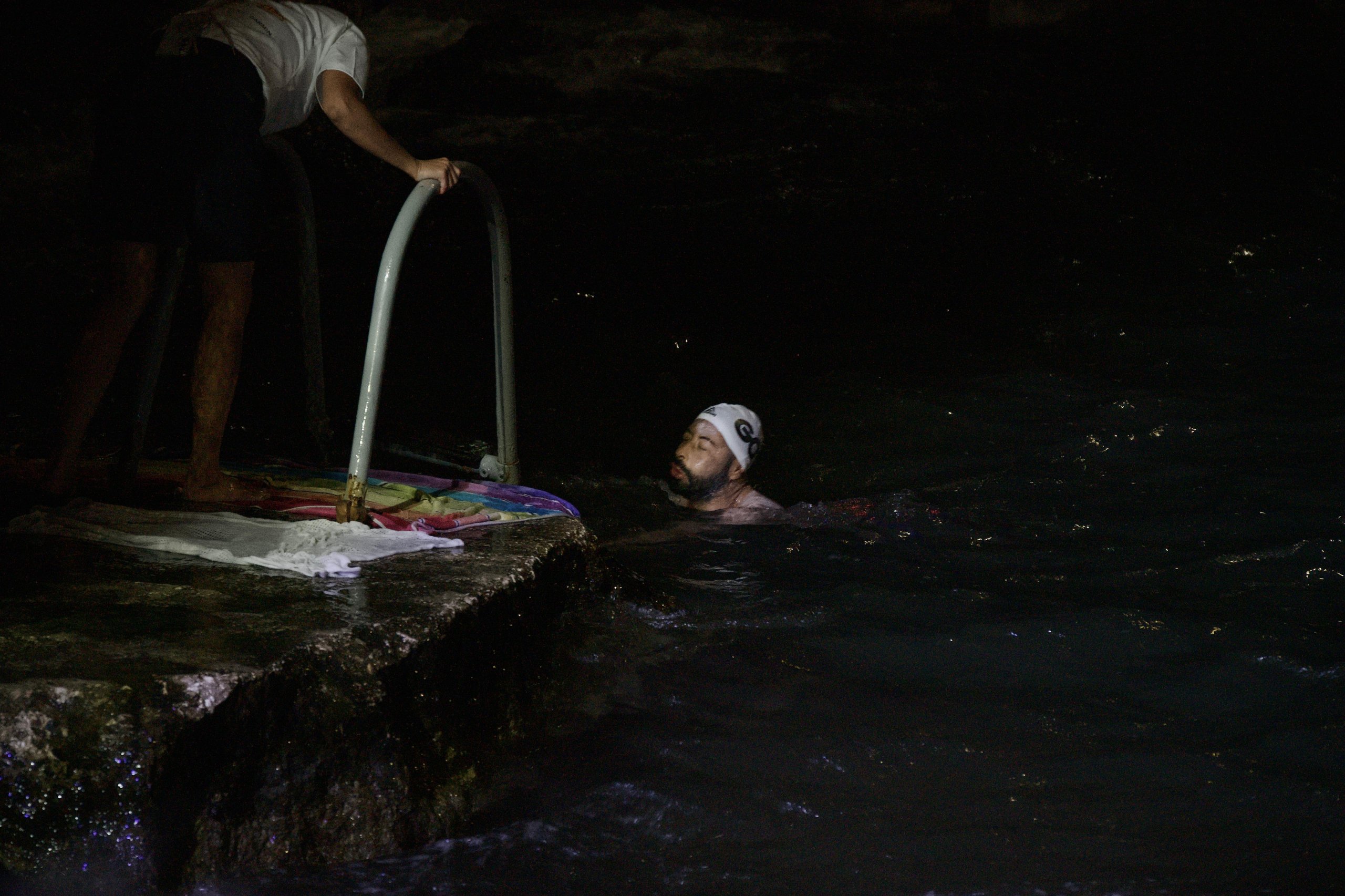 Neil Agius swims a record-breaking 140km in 60 hours