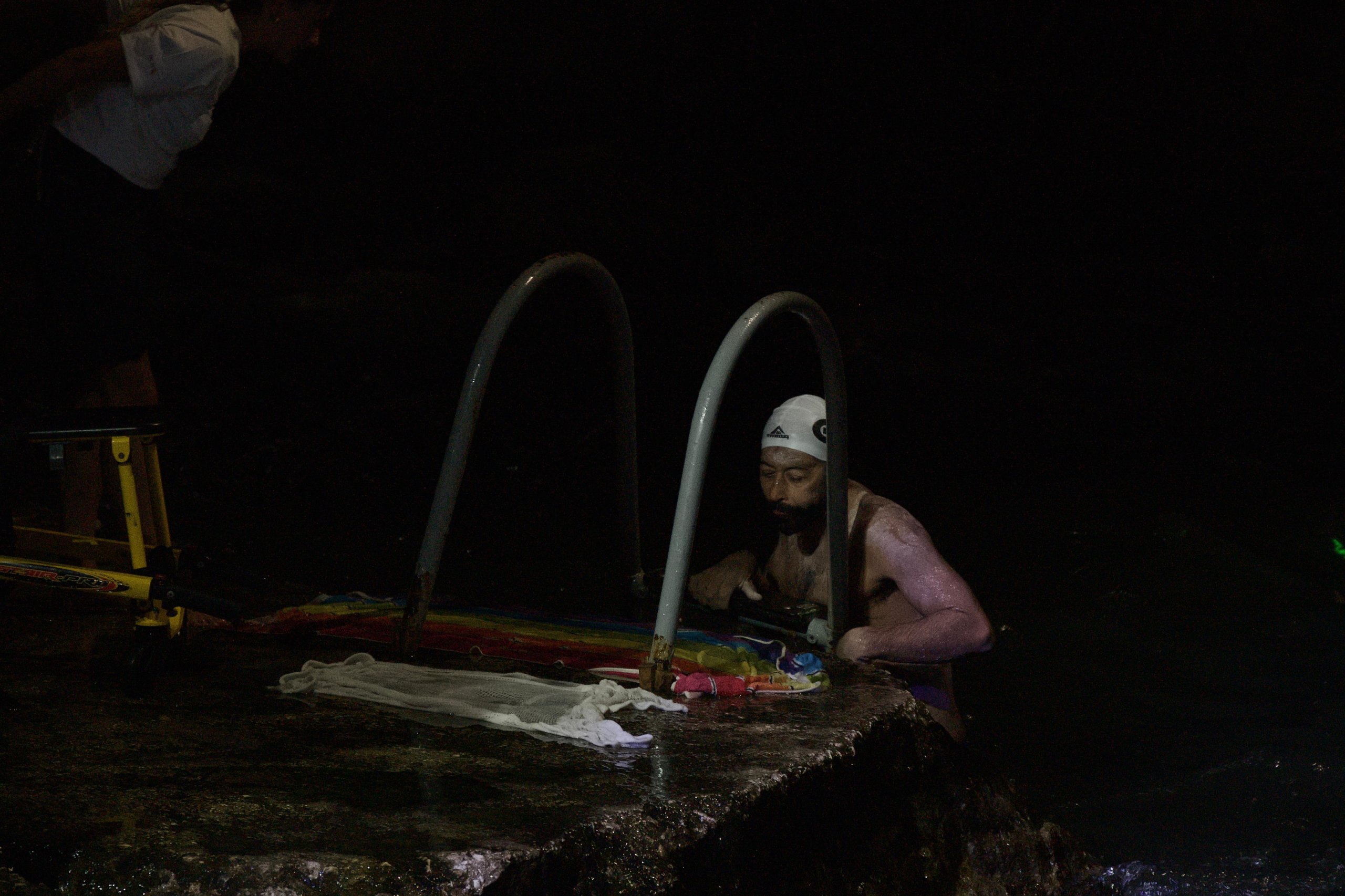 Neil Agius swims a record-breaking 140km in 60 hours