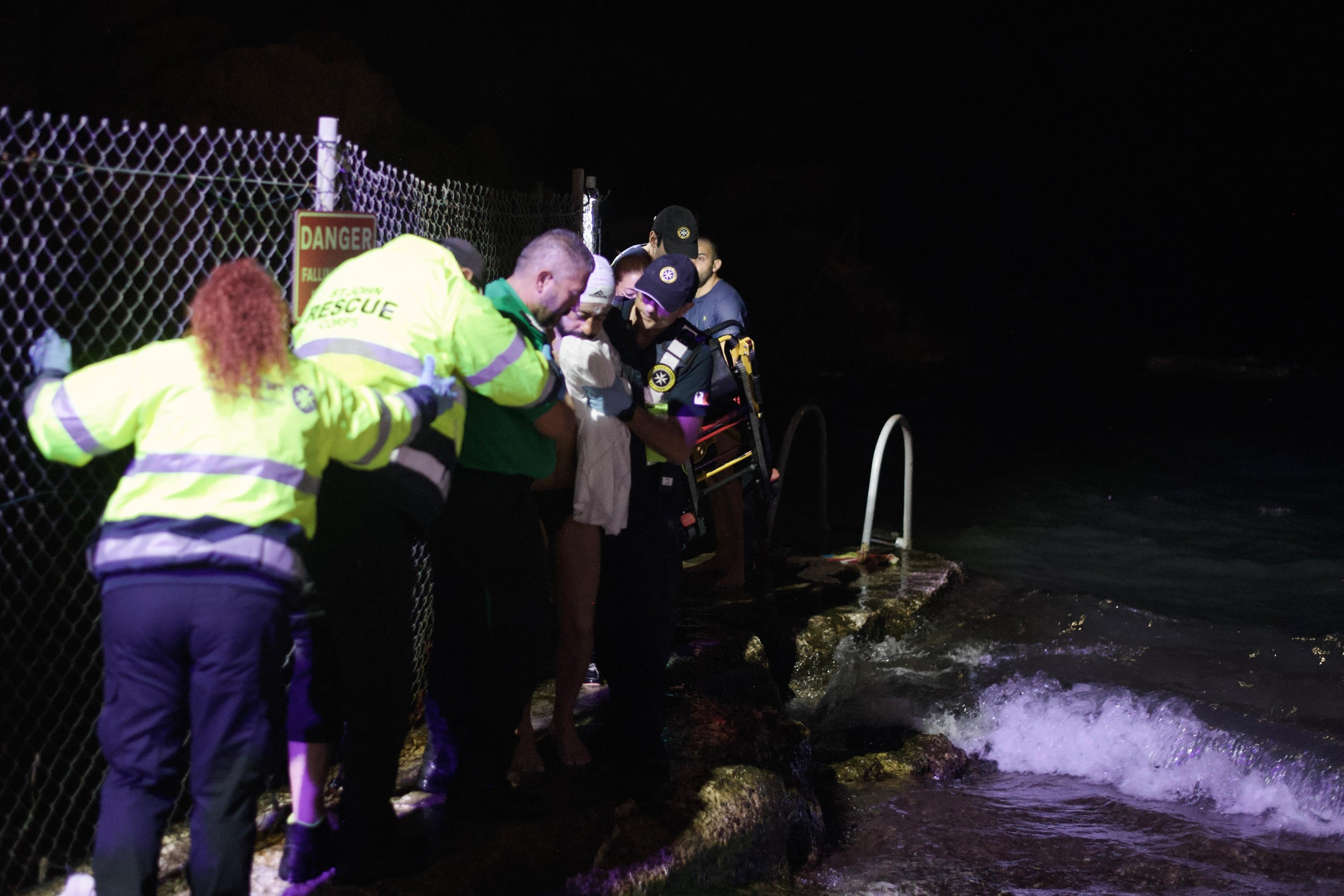 Neil Agius swims a record-breaking 140km in 60 hours