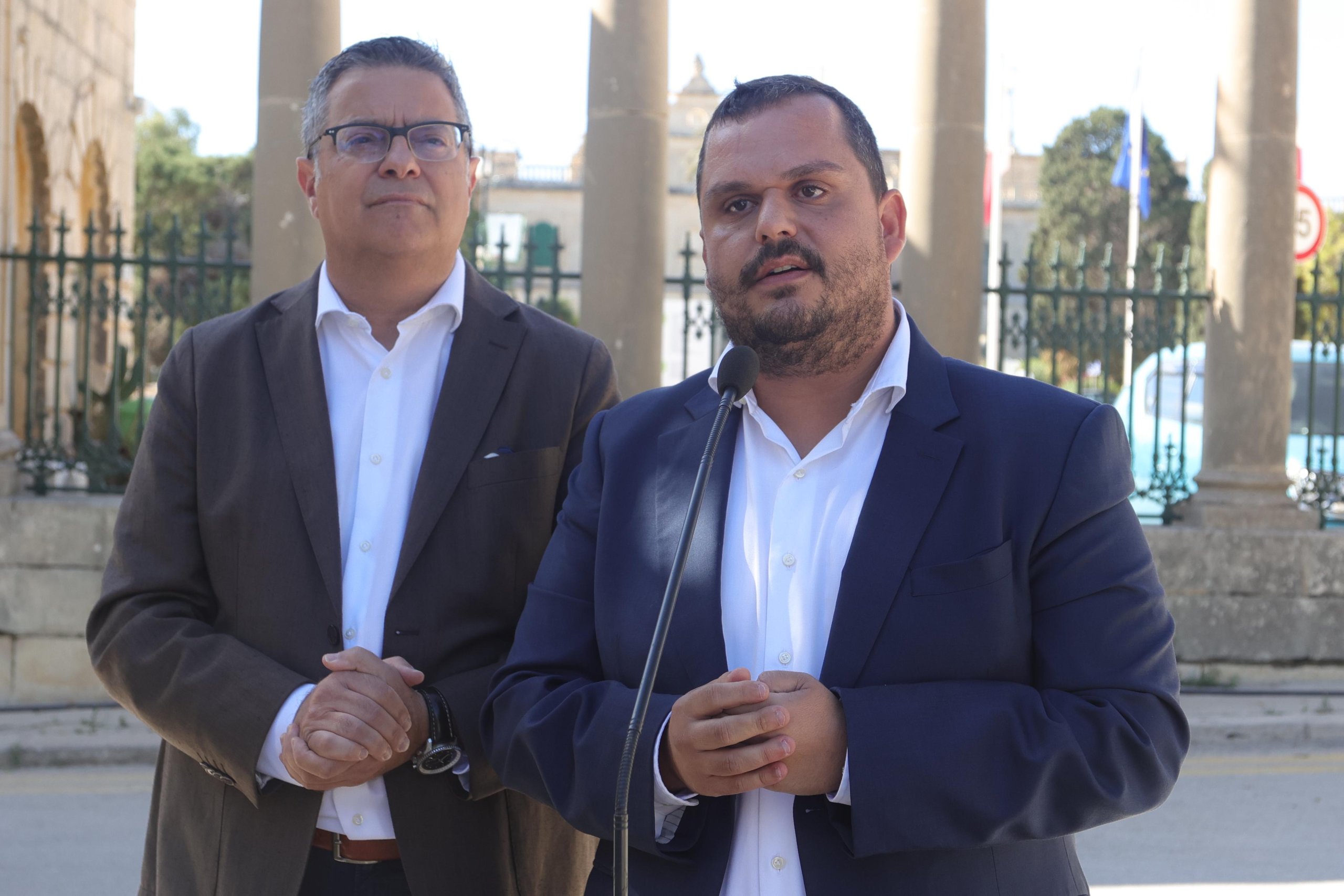 'When not corrupt, government is incompetent': PN slams healthcare ...