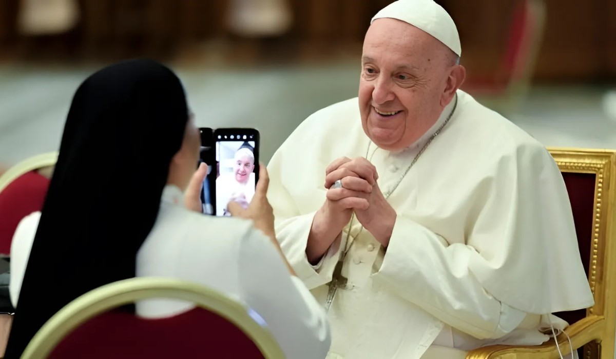 Pope’s health continues to improve as he remains in hospital - Newsbook