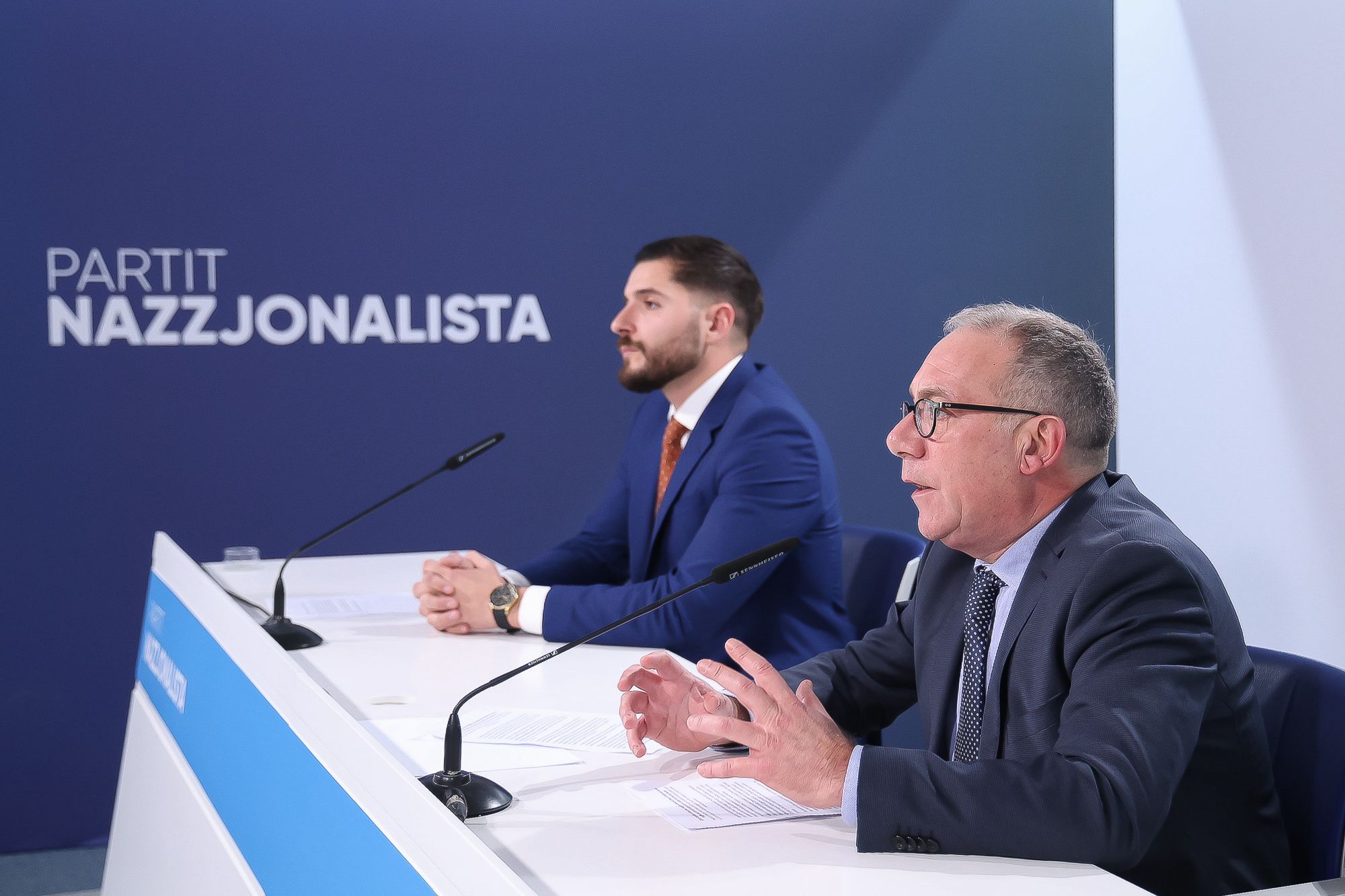 Il-PN jesklama s-"silenzju assolut" tal-Ministru Clint Camilleri wara l ...