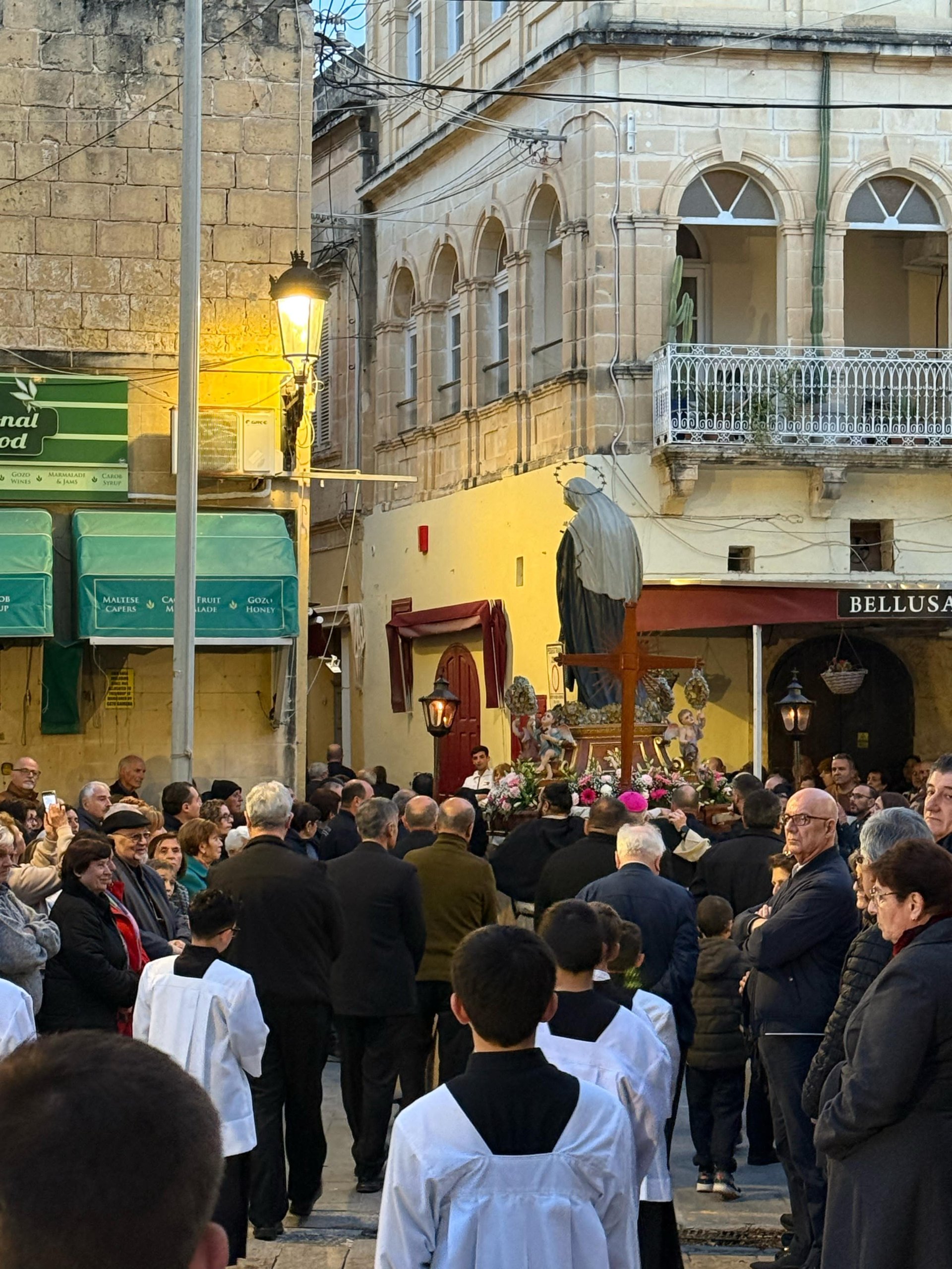 "Marija tgħallimna nkunu preżenti" - L-Isqof ta' Għawdex