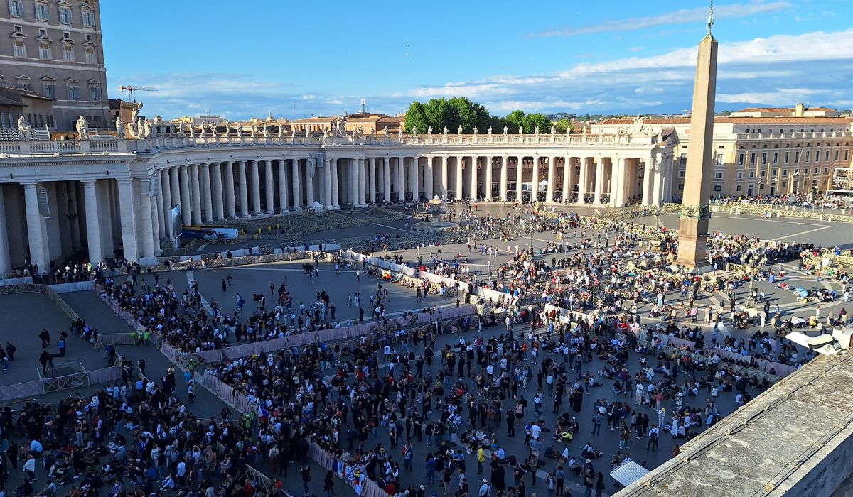No Pope yet: conclave enters day two with four more votes expected