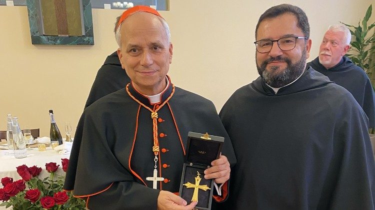 ARA: "Sal-aħħar jum qabel sar Papa, qam jiġbor il-platti" - Patri Josef ...