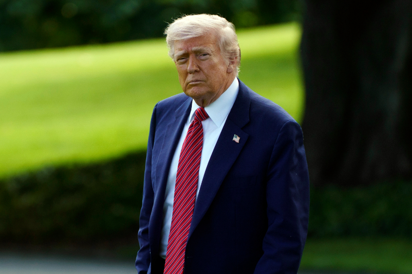 Trump jordna truppi f'Portland u Oregon