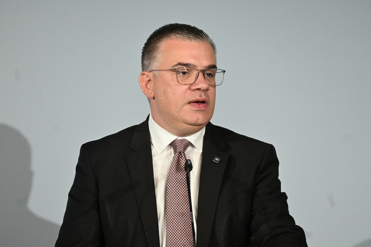 Ara: Il-Ministru Chris Bonett iwiegħed titjib tas-sigurtà fit-toroq ...