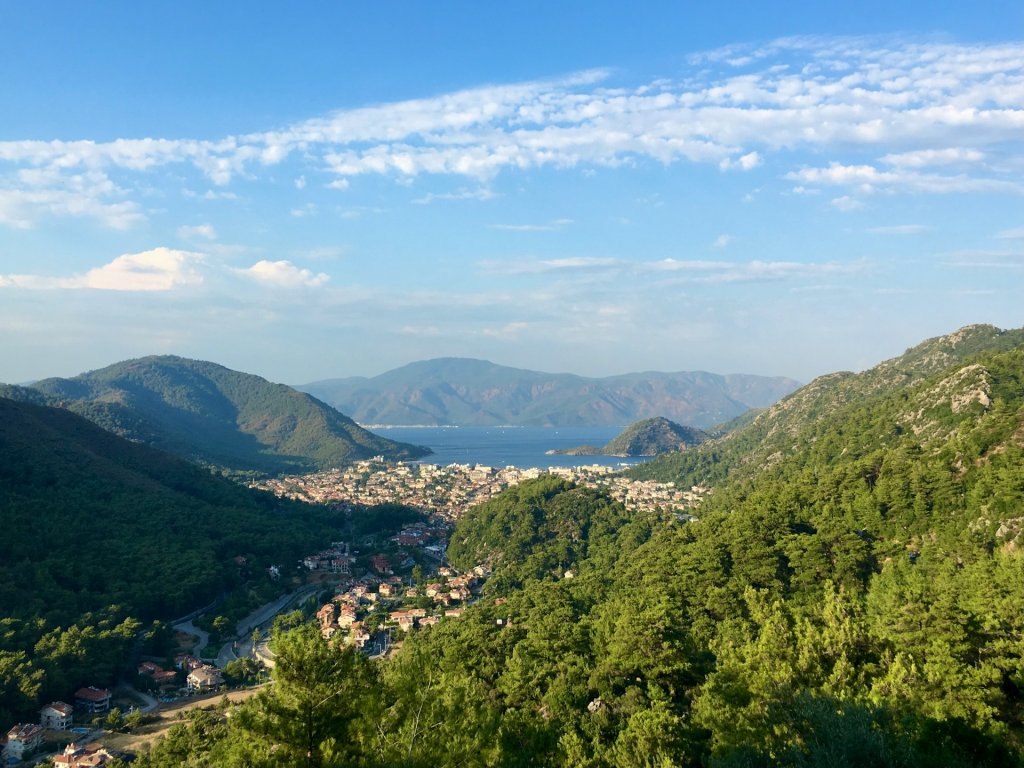 Teen dies in Turkey after a 5.8 earthquake rattles region from Marmaris ...