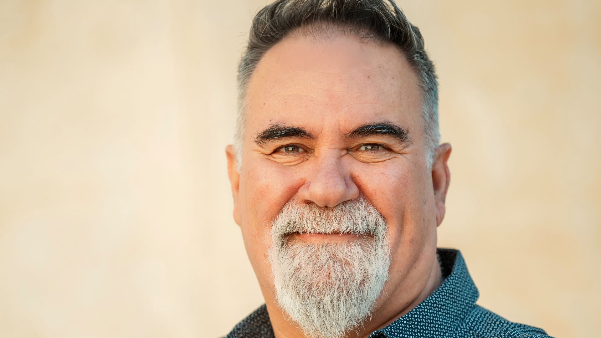 Binti se ssib min jgħinnha?