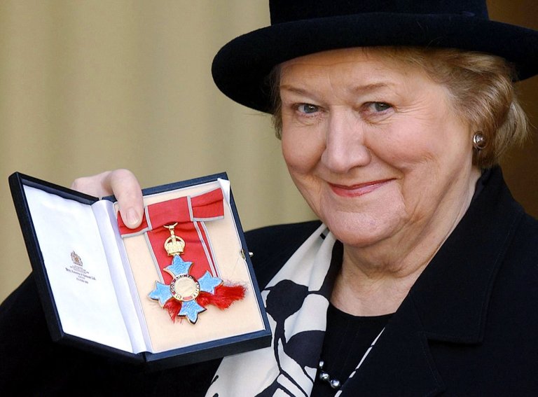 Tmut Patricia Routledge, "Mrs Bucket"