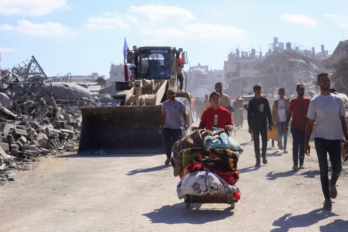 Israel kills 10 Palestinians since ceasefire began, slashes aid ...