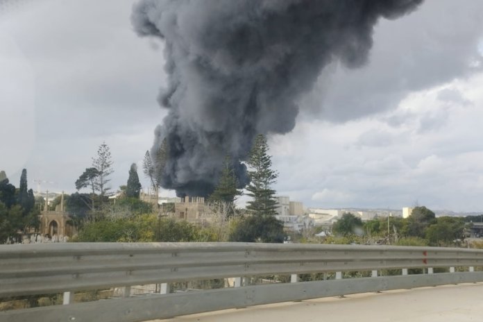 Fire erupts at scrapyard near Addolorata Cemetery in Marsa