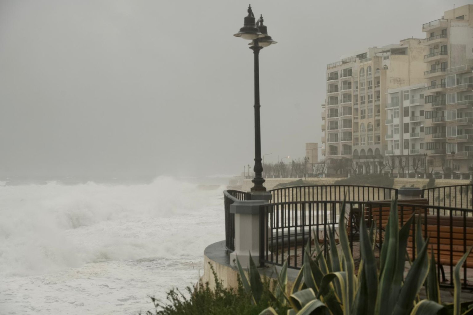 Strong winds and rough seas forecast to return on Sunday