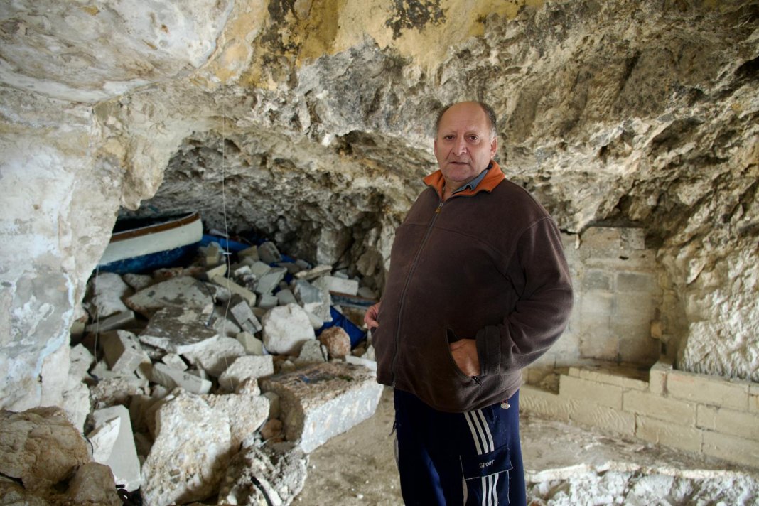 Ara: "F'60 sena qatt ma rajna dan id-diżastru kollu" - sajjieda f'Għar ...