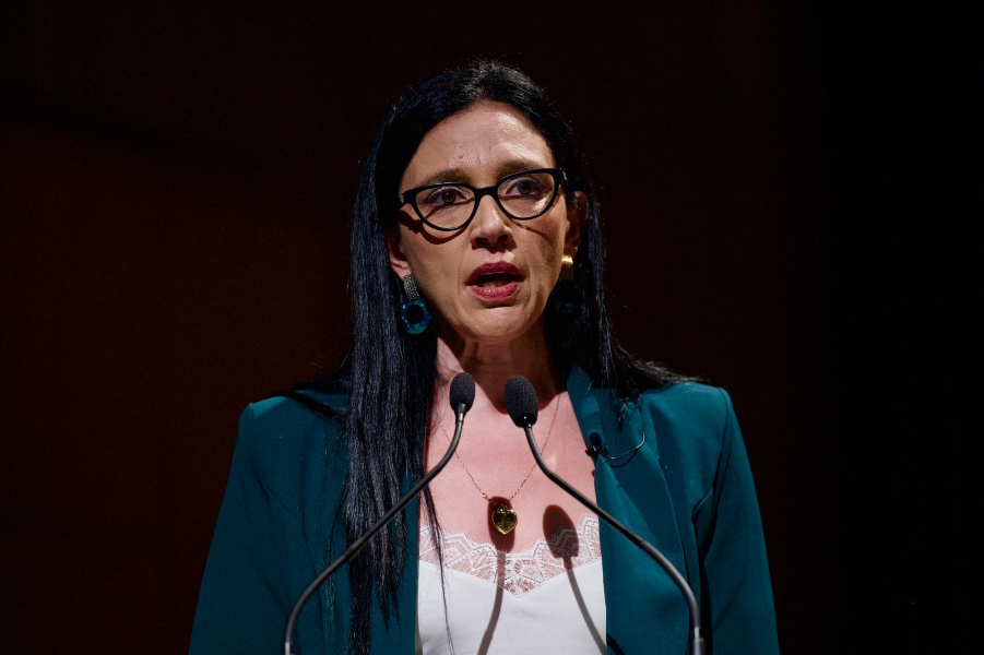 University debate descends into partisan theatre as leaders trade blows