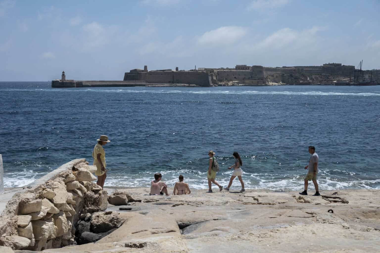 Momentum urges stronger marine protection on World Oceans Day