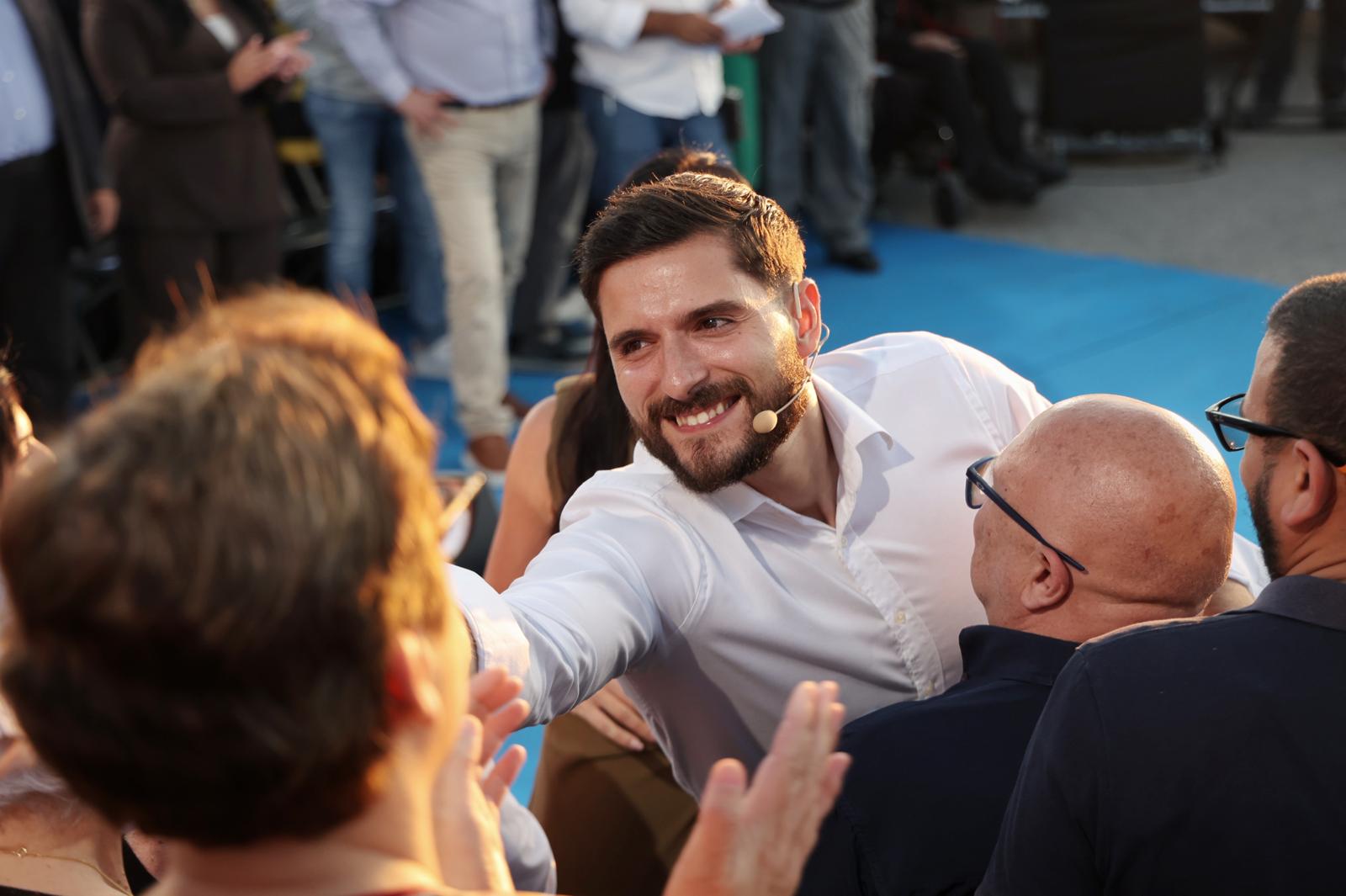 "Pajjiżna qed isejħilna biex inkunu l-moviment tal-bidla" — Alex Borg