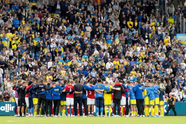 Eriksen f’kundizzjoni stabbli u konxju wara li ntilef minn sensih f ...