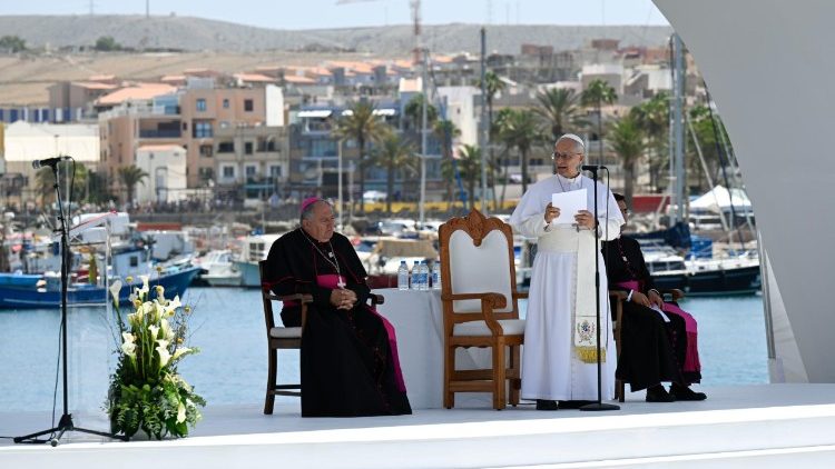 Pope says ‘human dignity has no passport’ as he calls for safe ...